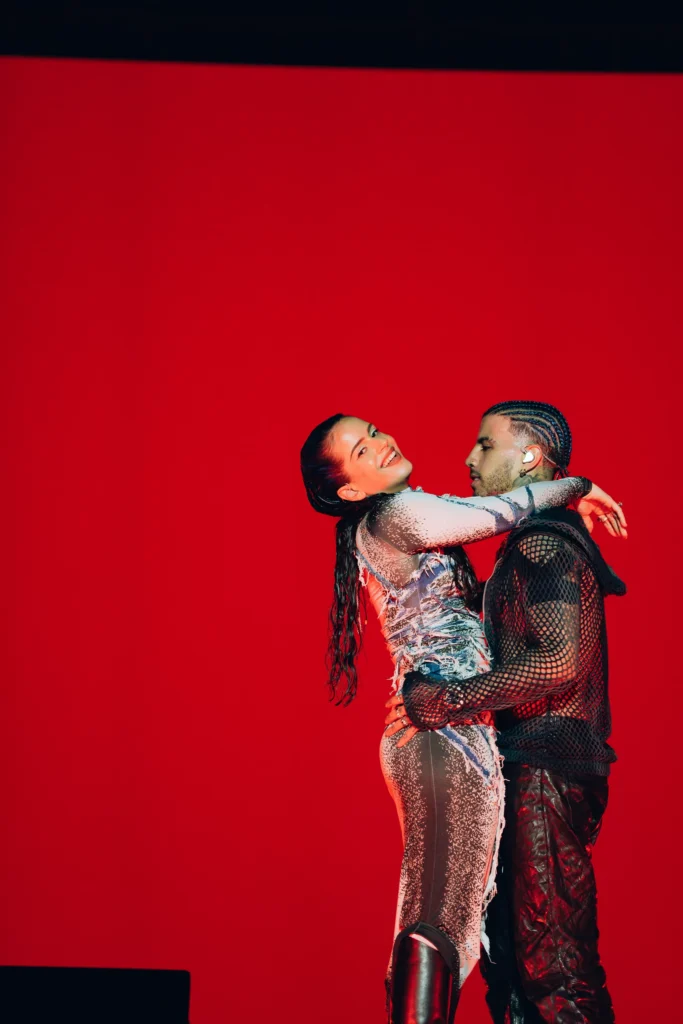 Rauw Alejandro and Rosalía Deliver Intense Performance of "RR" at Sold ...
